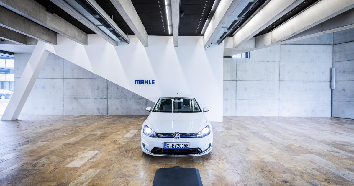 Induktionsladen: Tanken E-Autos bald wie Smartphones?